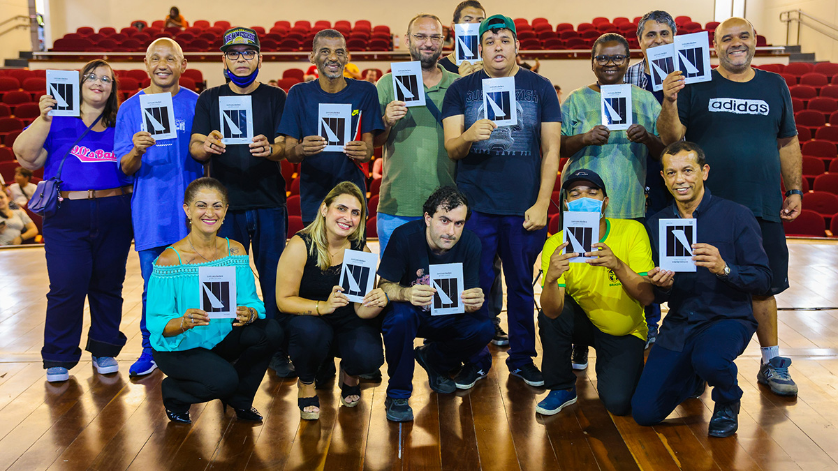 Livro reúne poesias e ilustrações de pacientes do CAPS Osasco - Jornal ARua