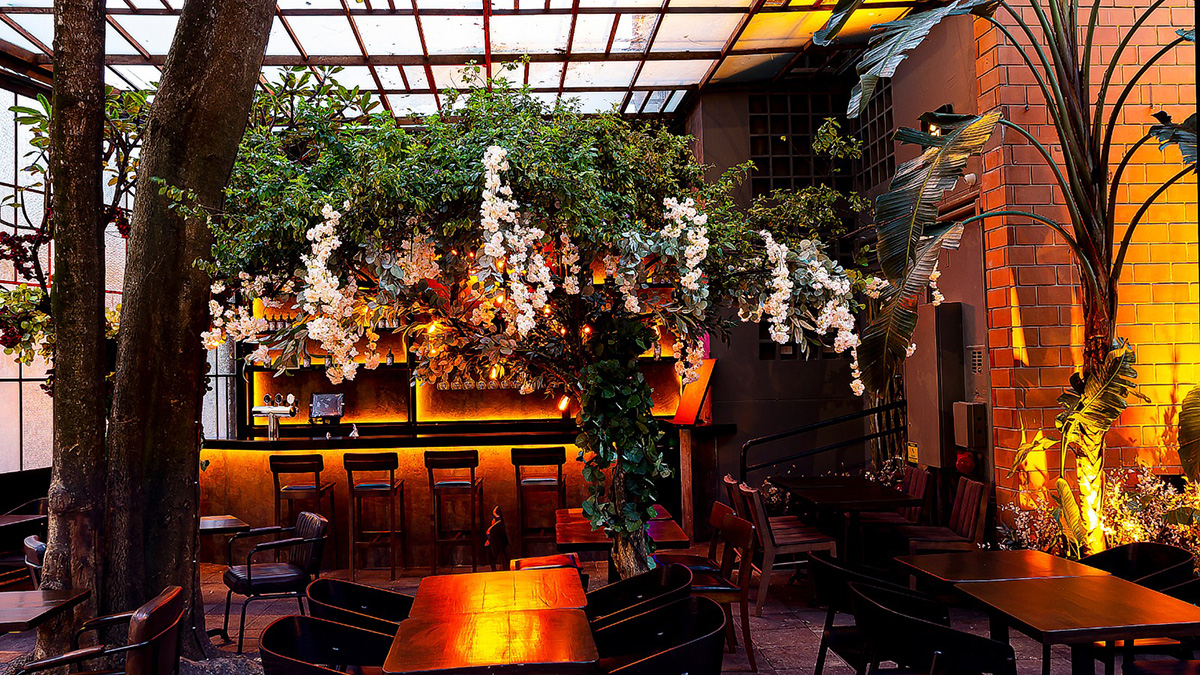 Banana Café, o grande sucesso da cena gastronômica e social paulistana ...