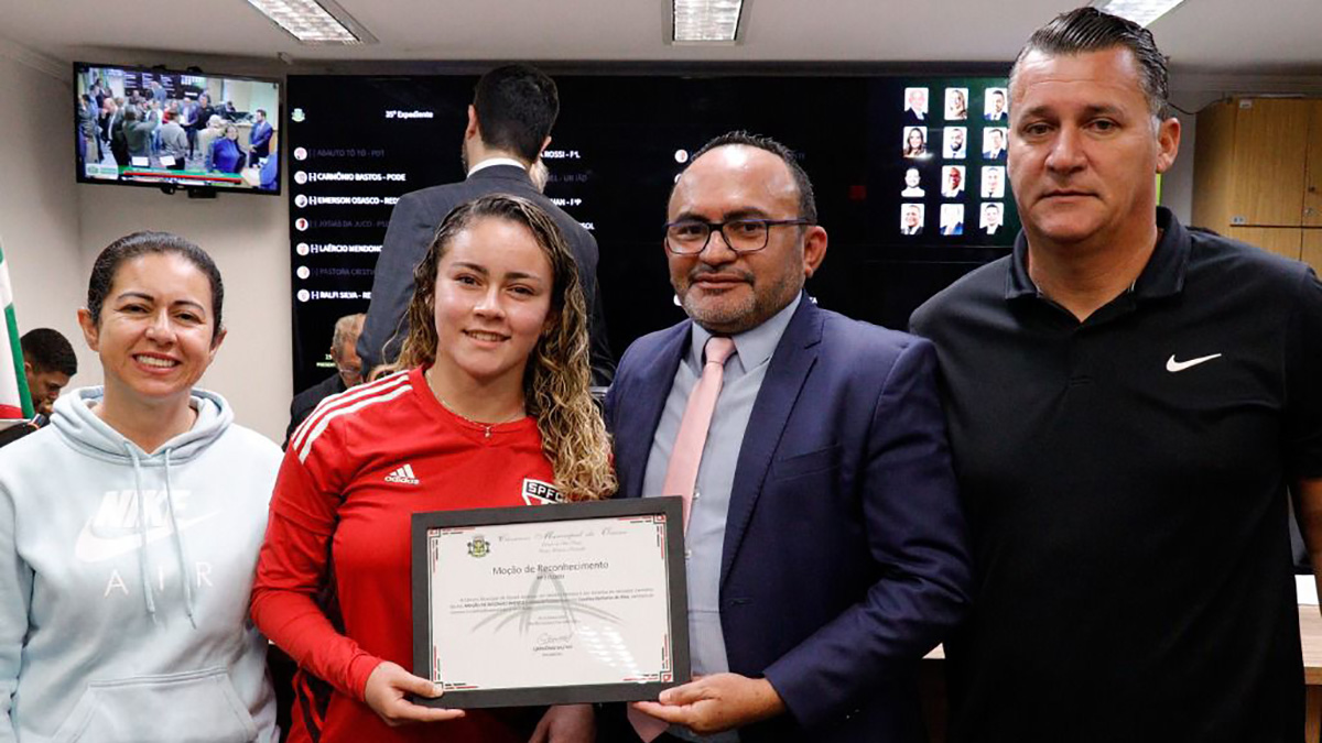 Atleta de Osasco tem empenho reconhecido pela Câmara Municipal - Jornal ...
