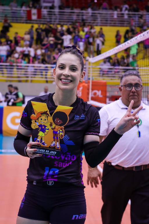 Camila Brait: a pequena gigante capitã do Vôlei Osasco - Jornal ARua